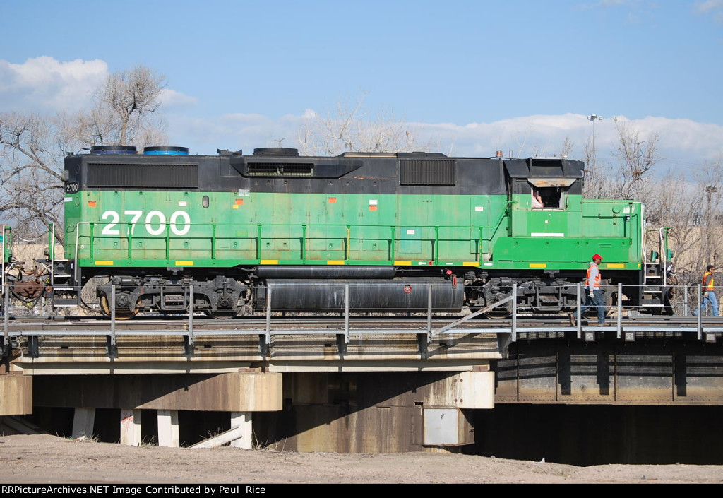 BNSF 2700